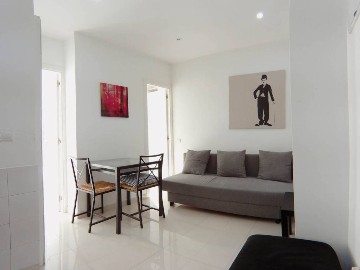 50 M² Apartamento ∙ 2 Habitaciones ∙ 4 Huéspedes - Móstoles