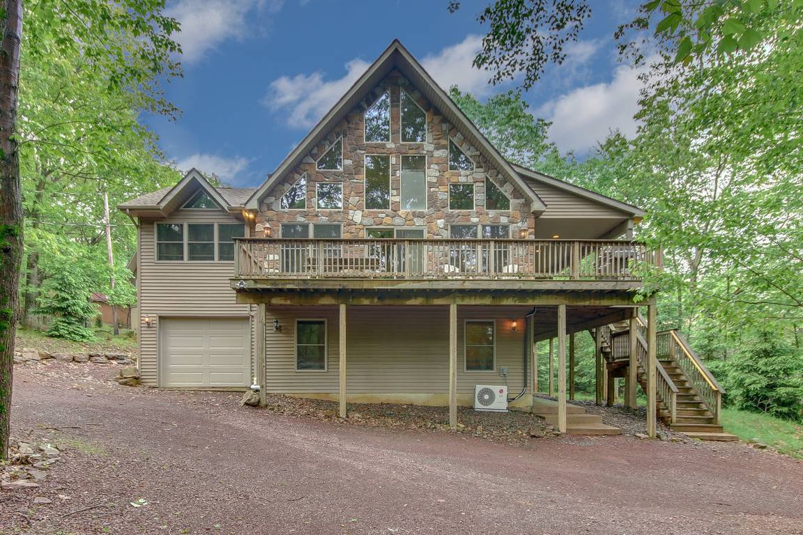 297 M² House ∙ 6 Bedrooms ∙ 20 Guests - Pocono Mountains, PA