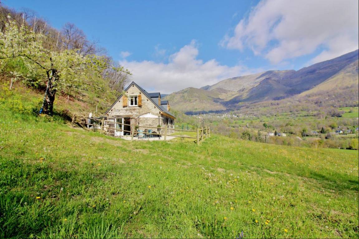 120 M² Mökki ∙ 2 Makuuhuonetta ∙ 6 Vierasta - Lourdes