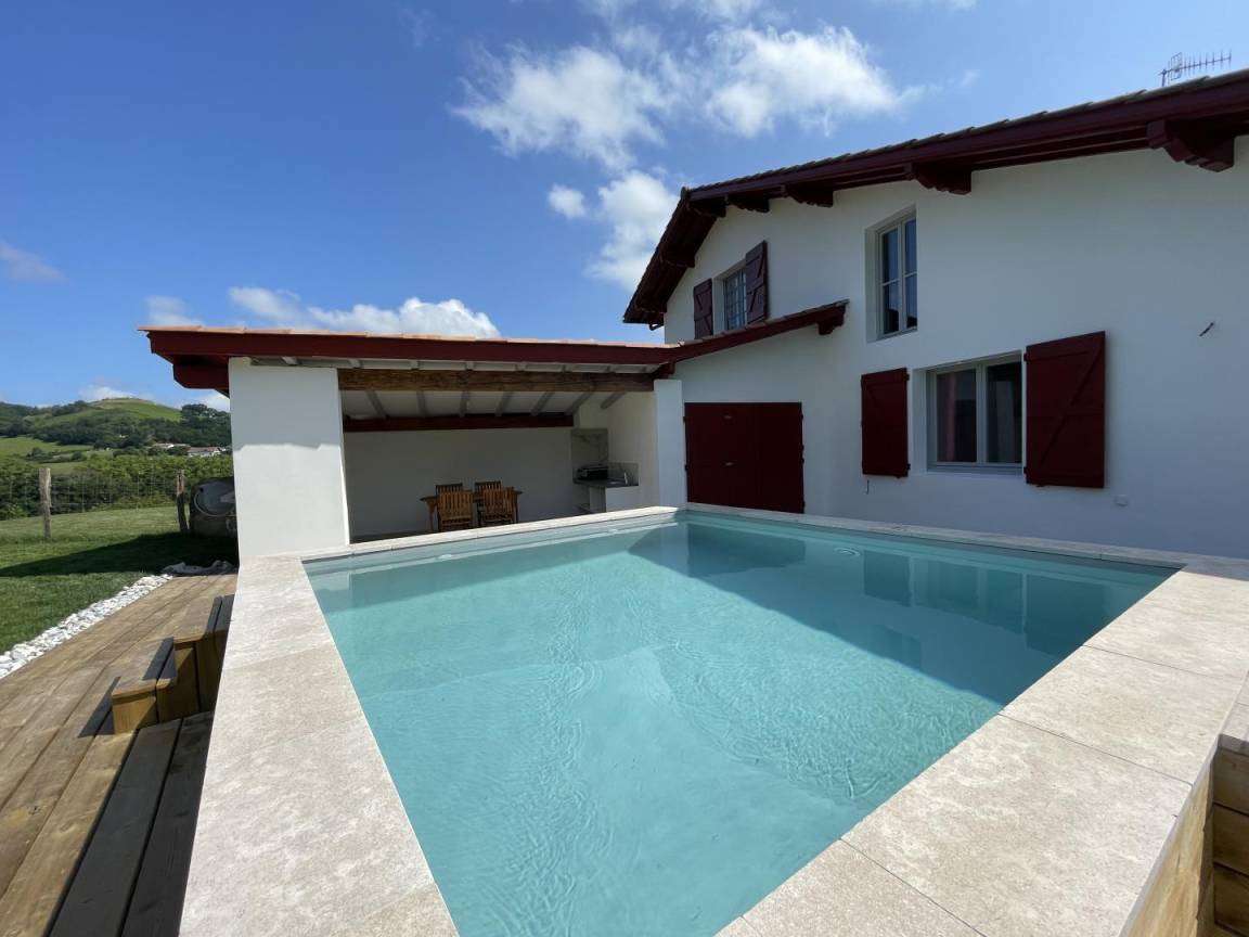 73 M² Gîte ∙ 2 Bedrooms ∙ 4 Guests - Sare