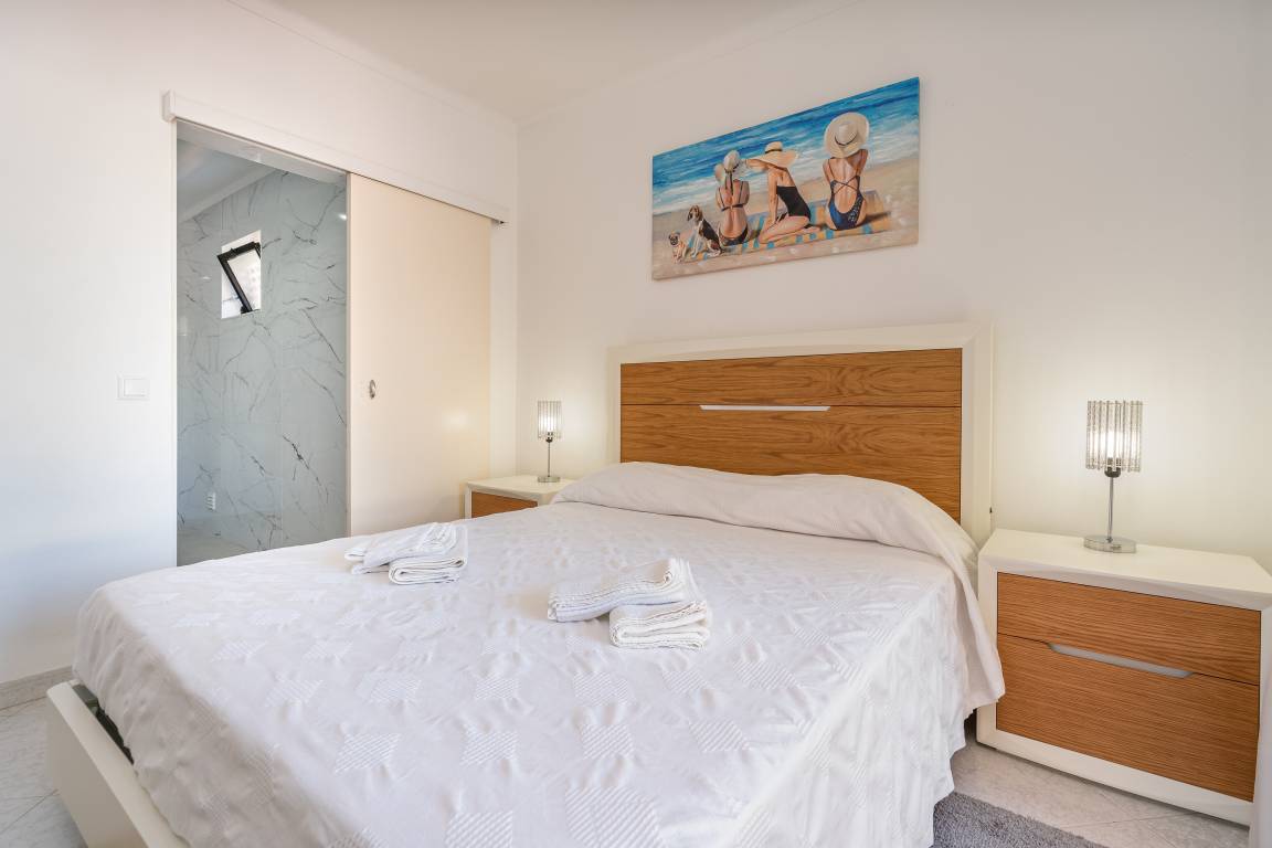 240 M² Ferienhaus ∙ 4 Schlafzimmer ∙ 8 Gäste - Carvoeiro