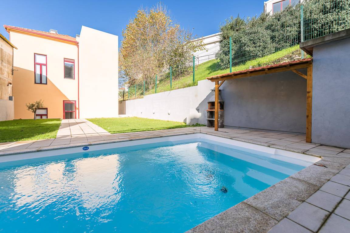 40 M² Huoneisto ∙ 1 Makuuhuone ∙ 2 Vierasta - Porto
