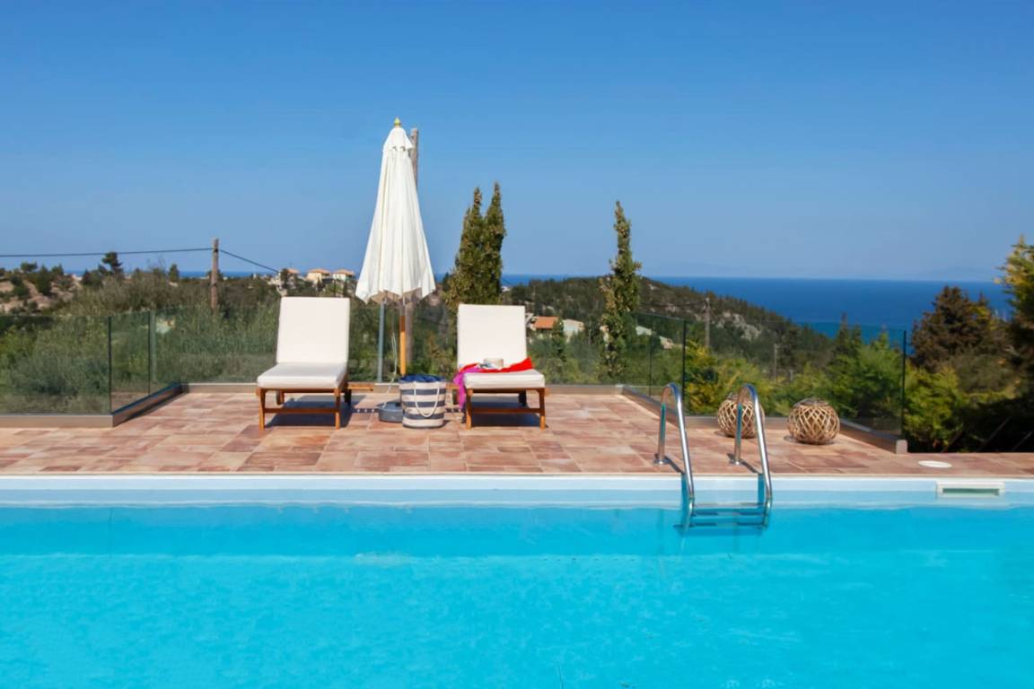 Villa ∙ 4 Bedrooms ∙ 8 Guests - Lefkada
