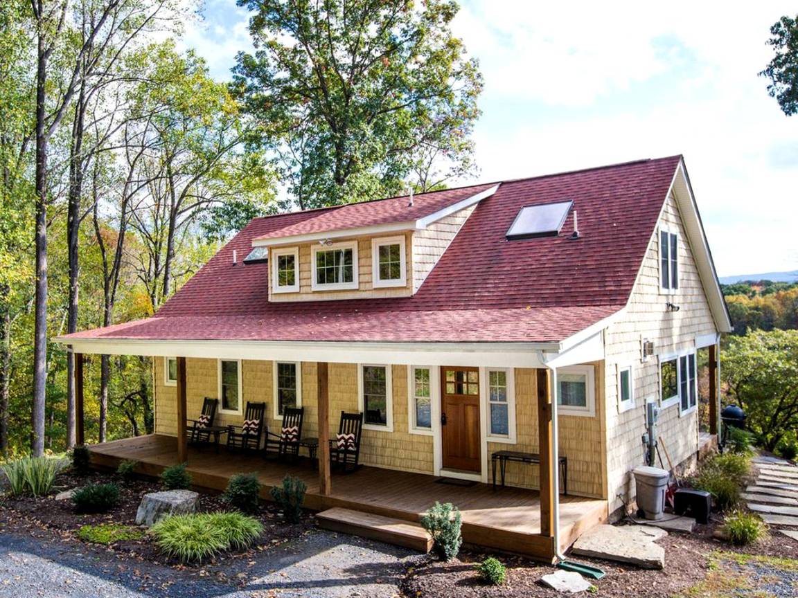 House ∙ 3 Bedrooms ∙ 8 Guests - Front Royal, VA