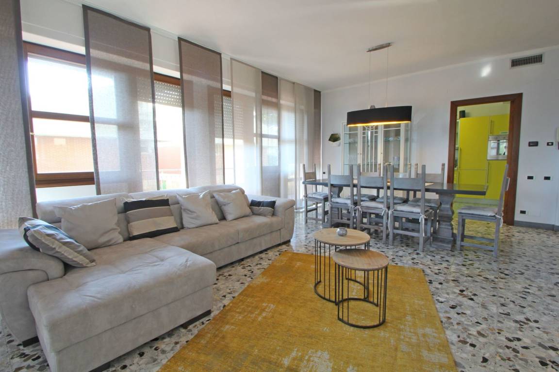 195 M² Villa ∙ 3 Schlafzimmer ∙ 6 Gäste - Massa