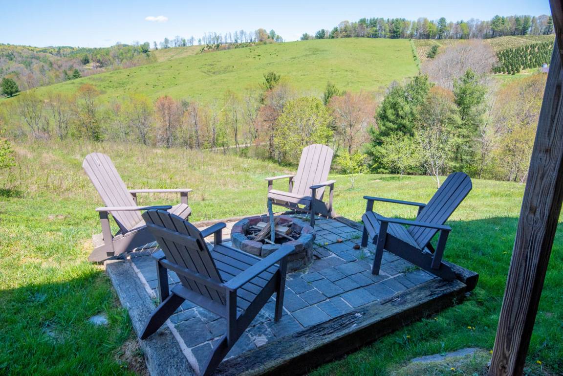 Cabin ∙ 3 Bedrooms ∙ 8 Guests - Boone, NC