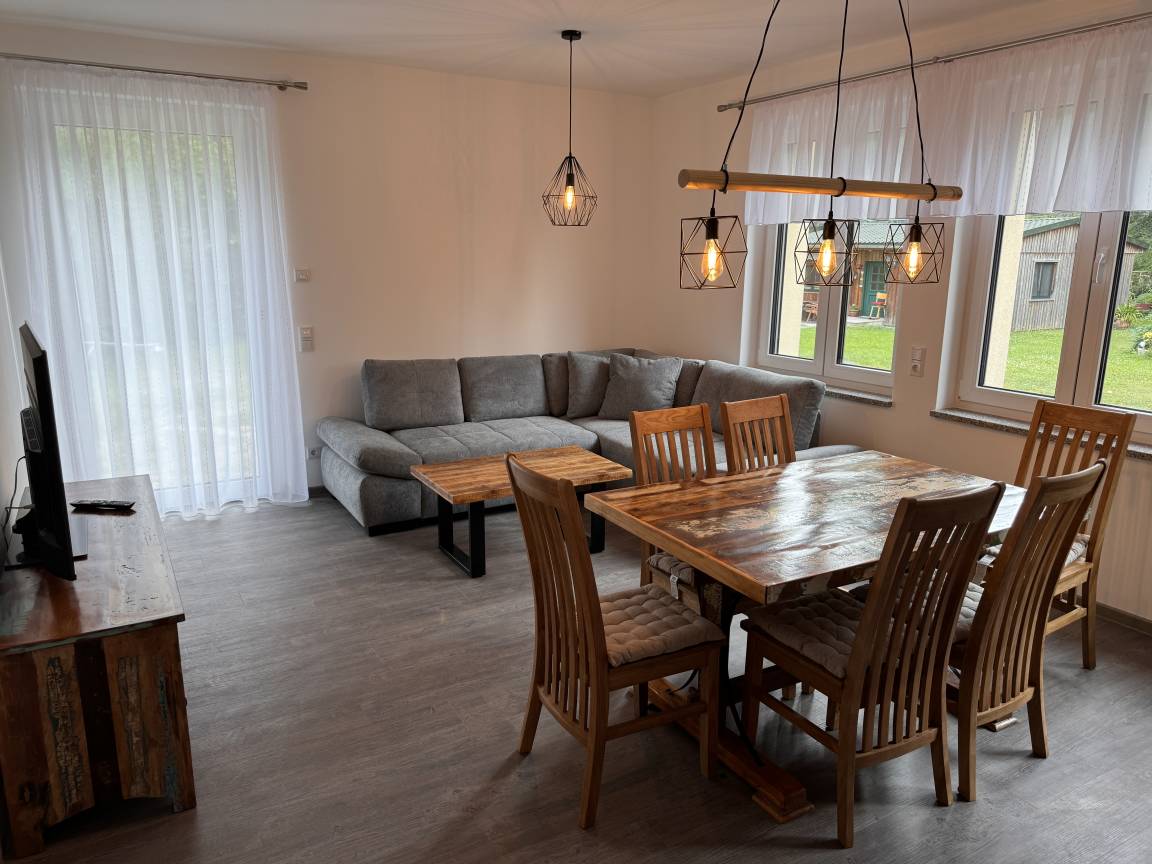 53 M² Ferienwohnung ∙ 2 Schlafzimmer ∙ 4 Gäste - Reinhardtsdorf-Schöna