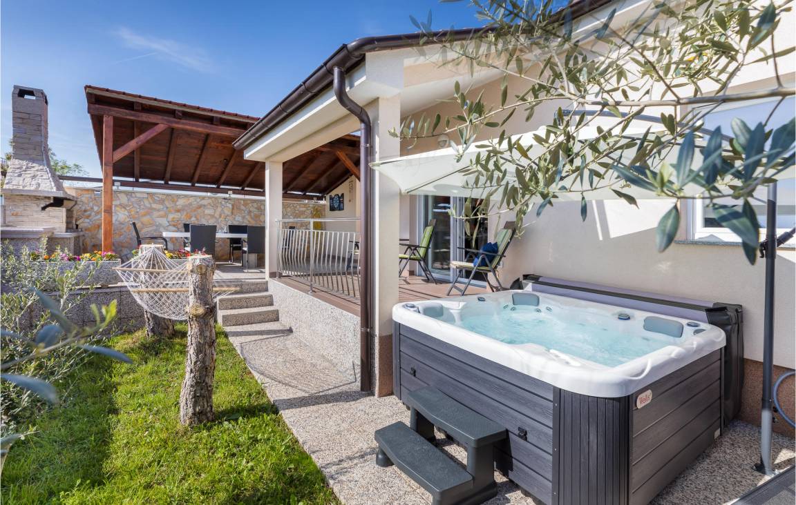80 M² Maison De Vacances ∙ 3 Chambres ∙ 7 Personnes - Fažana