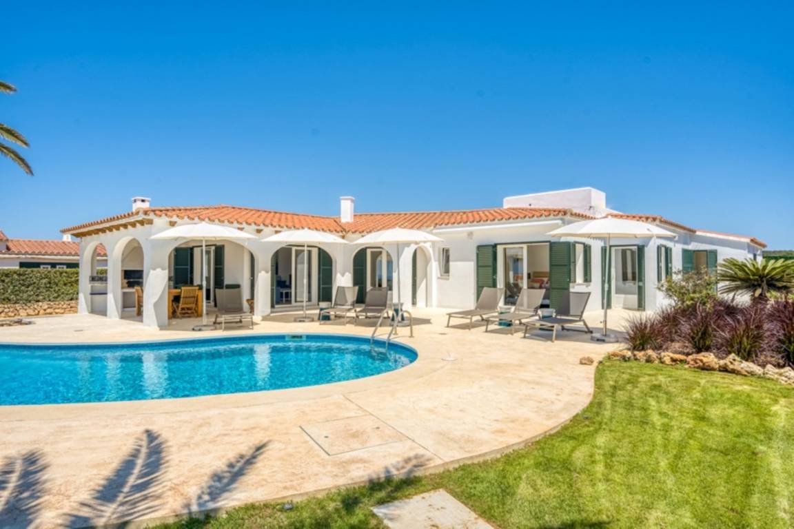 174 M² Villa ∙ 4 Habitaciones ∙ 8 Huéspedes - Menorca