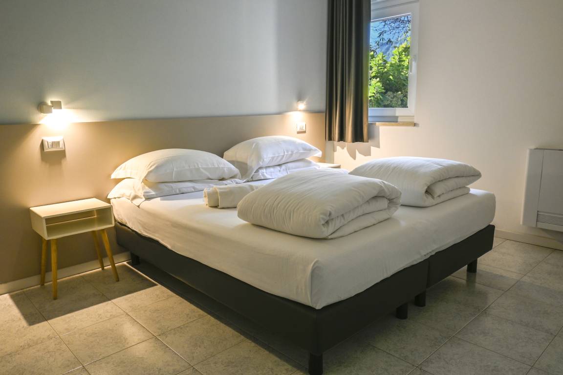 60 M² Ferienwohnung ∙ 2 Schlafzimmer ∙ 4 Gäste - Nago-Torbole