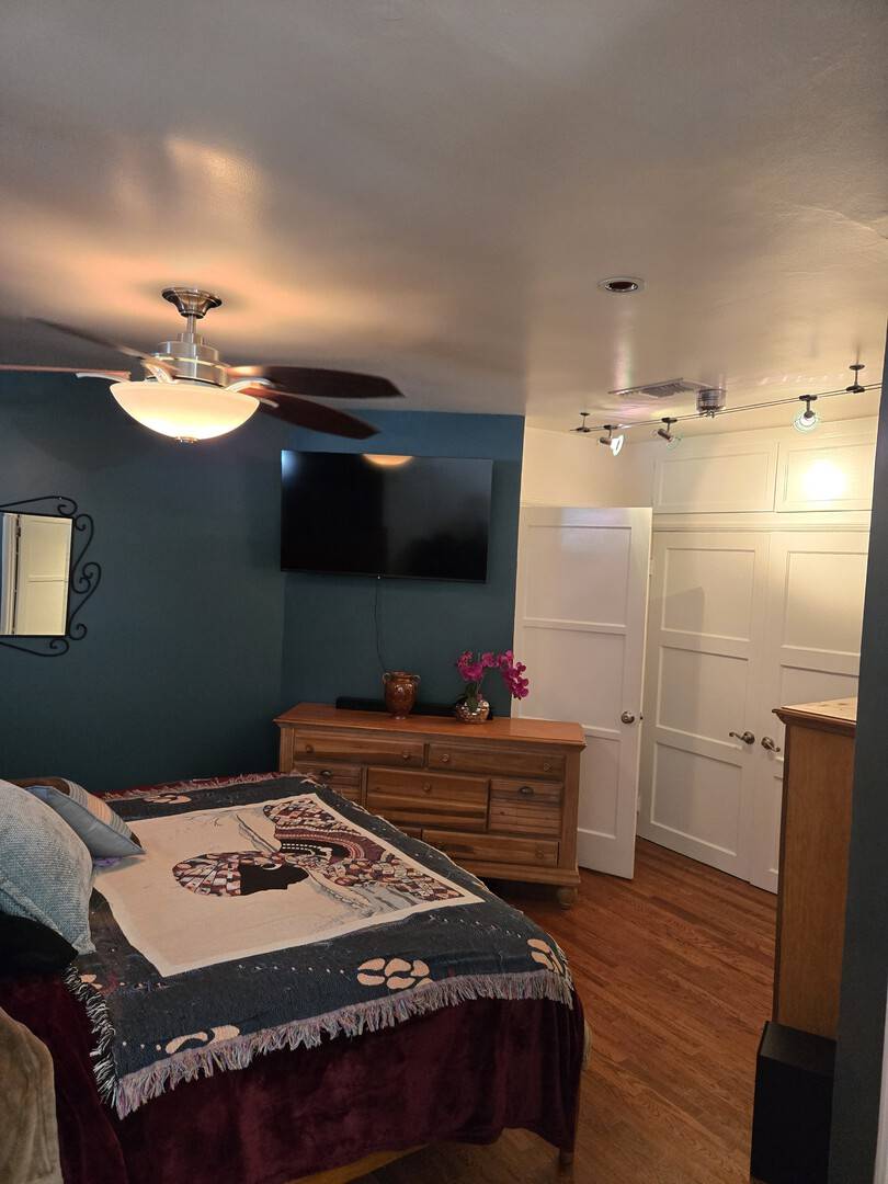 139 M² House ∙ 3 Bedrooms ∙ 1 Guest - Altadena, CA