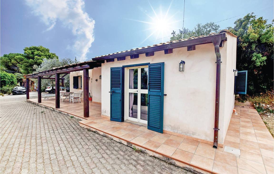 70 M² House ∙ 1 Bedroom ∙ 4 Guests - Licata