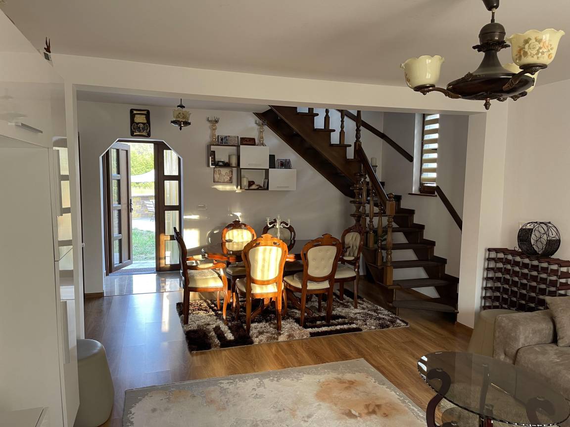 365 M² Villa ∙ 4 Bedrooms ∙ 10 Guests - Solca