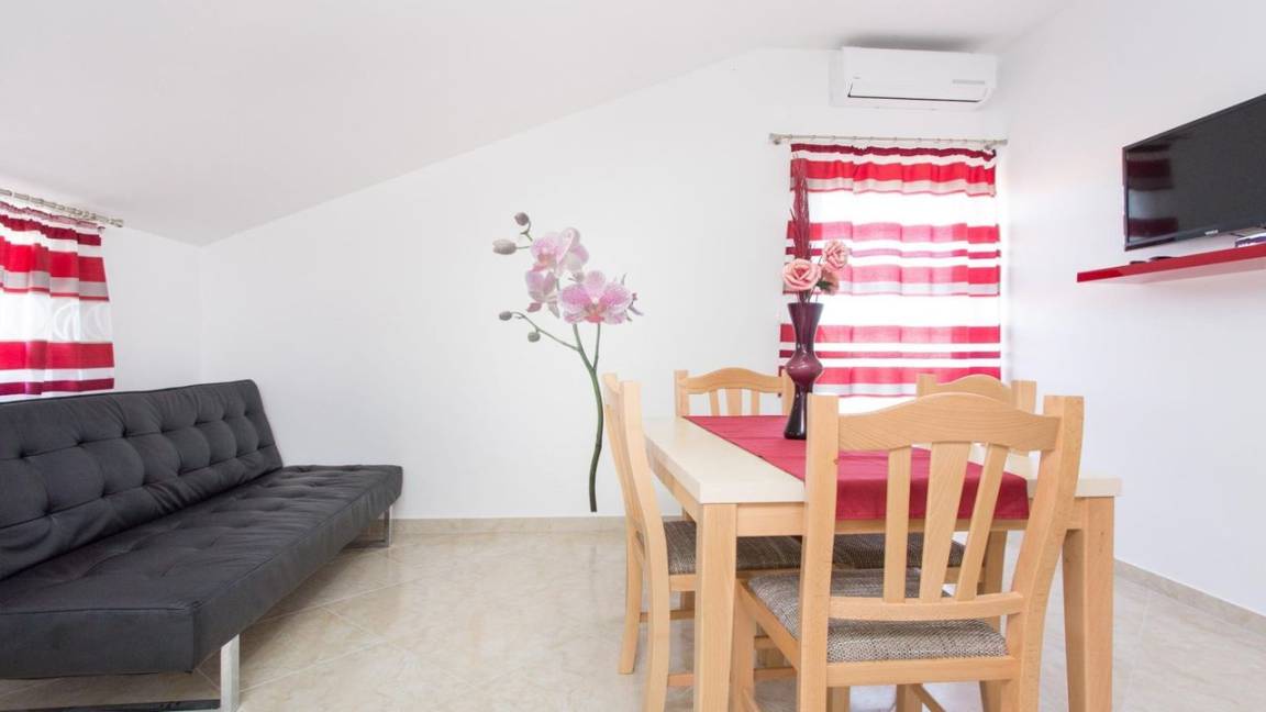 60 M² Apartment ∙ 2 Bedrooms ∙ 4 Guests - Cres
