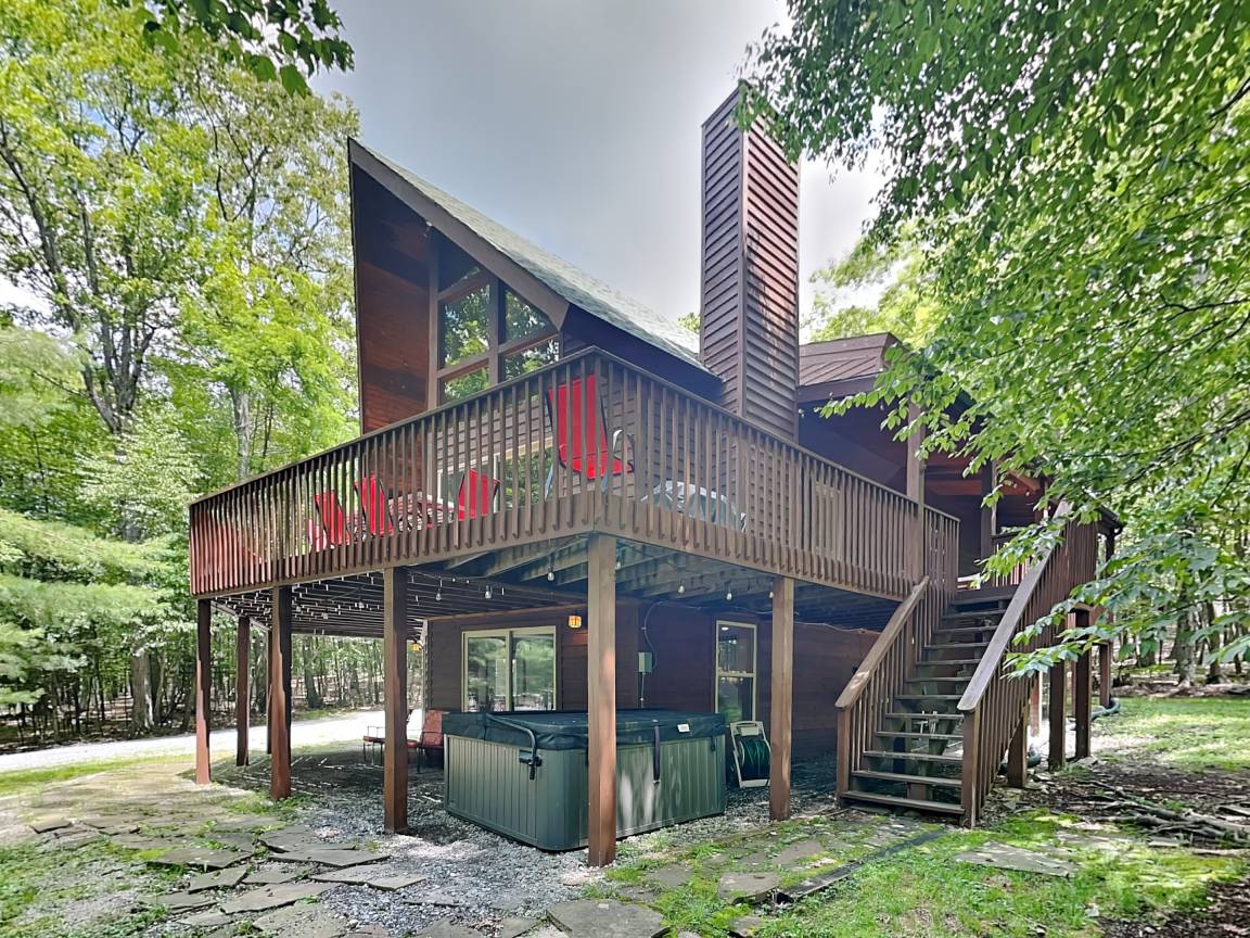 142 M² House ∙ 4 Bedrooms ∙ 12 Guests - Oakland, MD