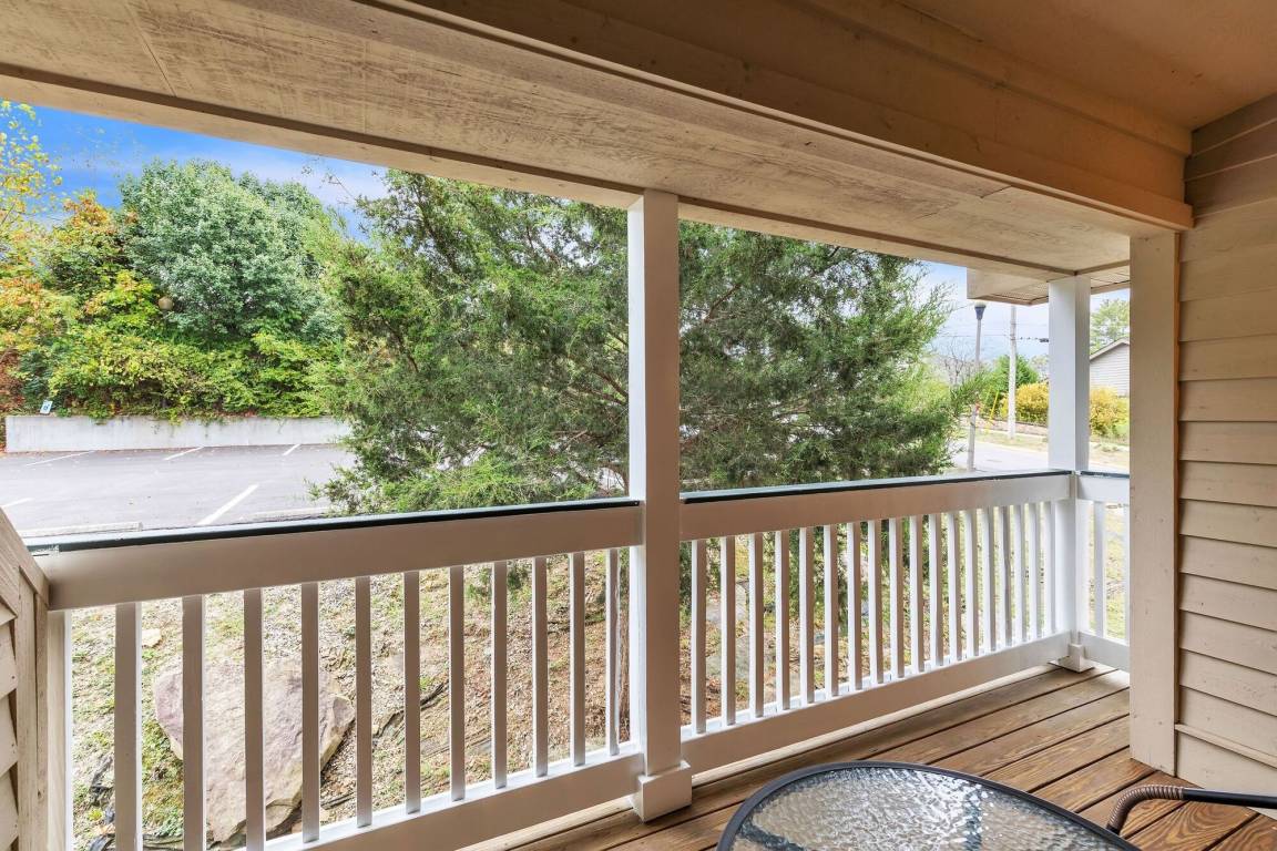 Hotel ∙ 1 Bedroom ∙ 2 Guests - Nashville, IN