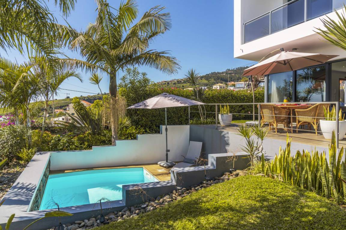 184 M² Villa ∙ 4 Slaapkamers ∙ 10 Gasten - Calheta