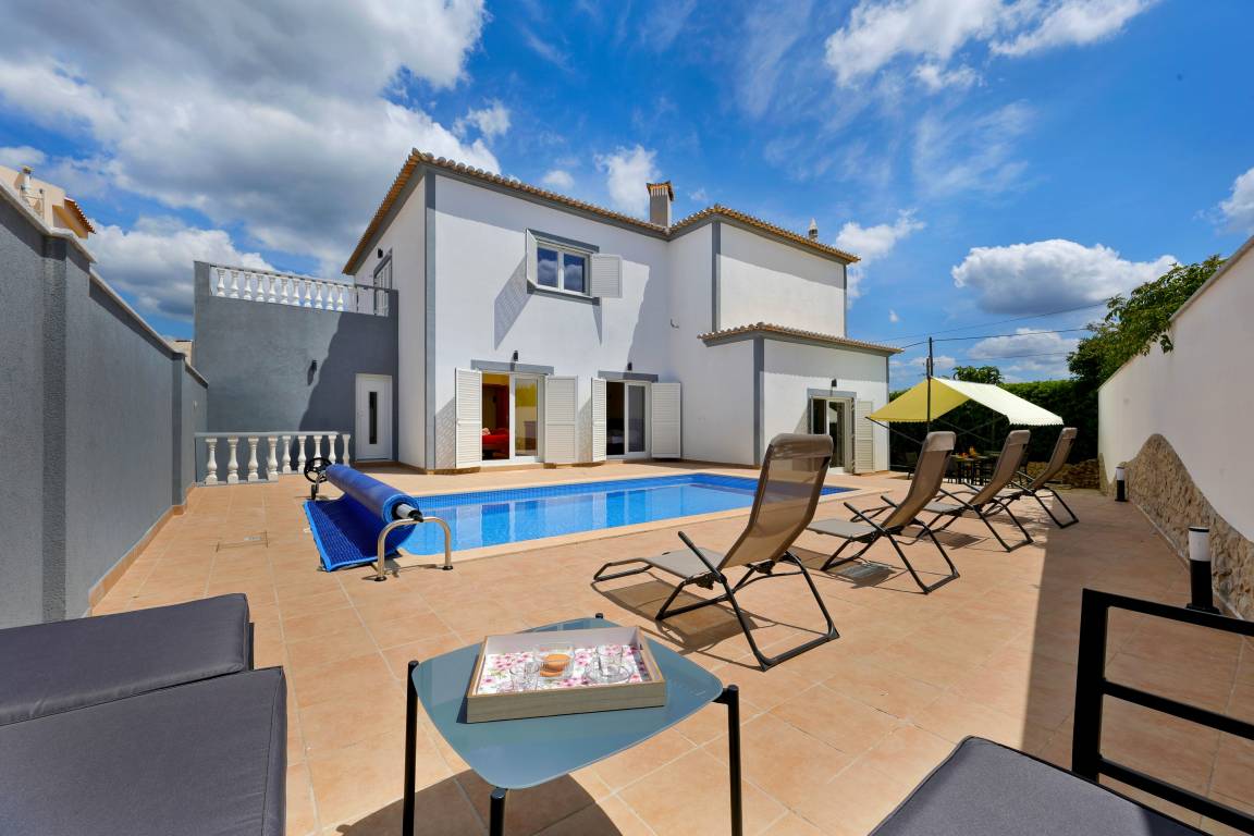 170 M² Ferienhaus ∙ 4 Schlafzimmer ∙ 8 Gäste - Portimão