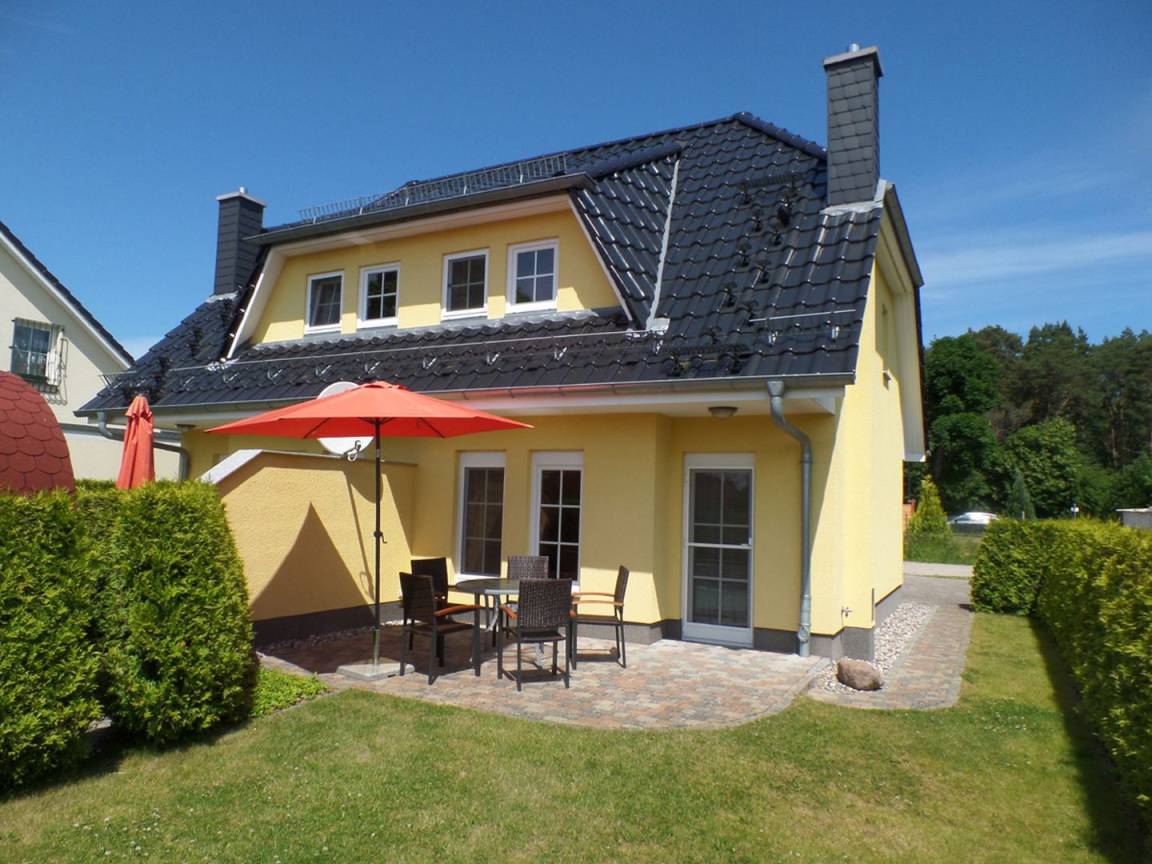 60 M² Ferienhaus ∙ 2 Schlafzimmer ∙ 4 Gäste - Trassenheide