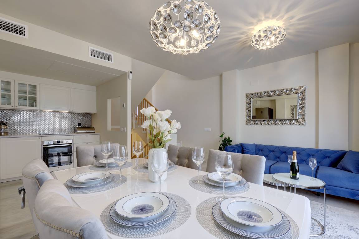 180 M² Maison De Vacances ∙ 3 Chambres ∙ 6 Personnes - Calahonda