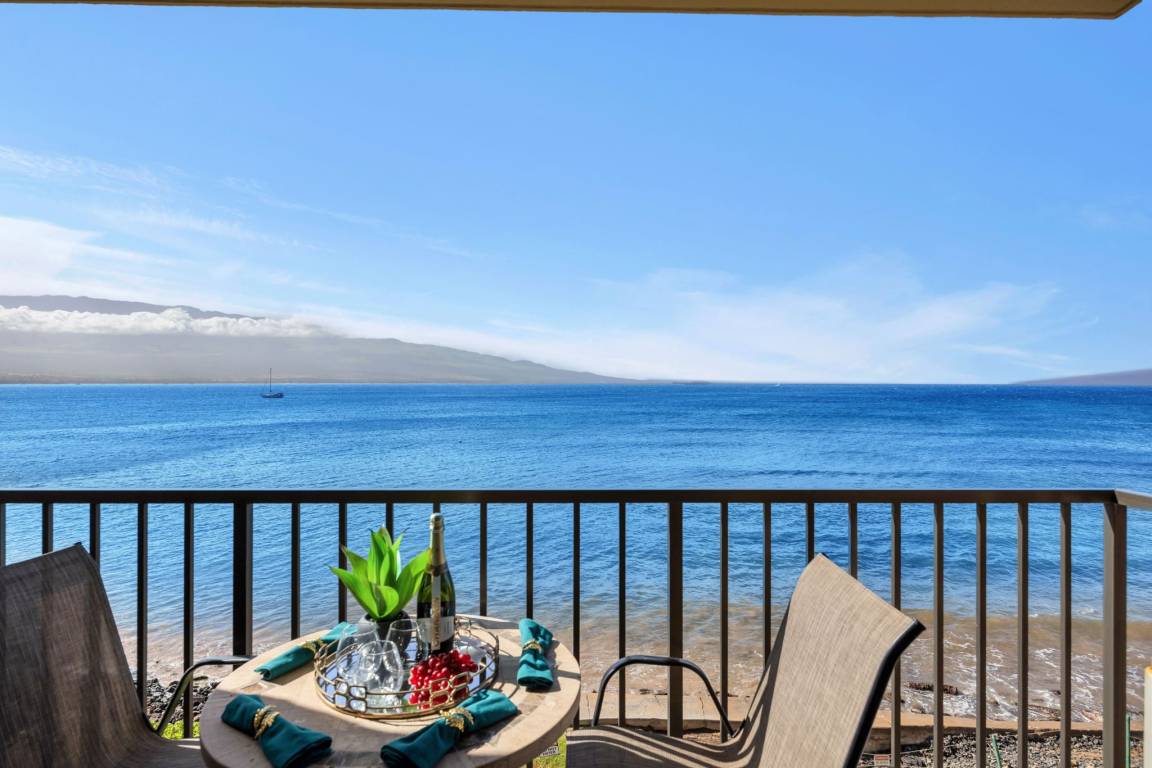 Condo ∙ 2 Bedrooms ∙ 4 Guests - Wailuku, HI