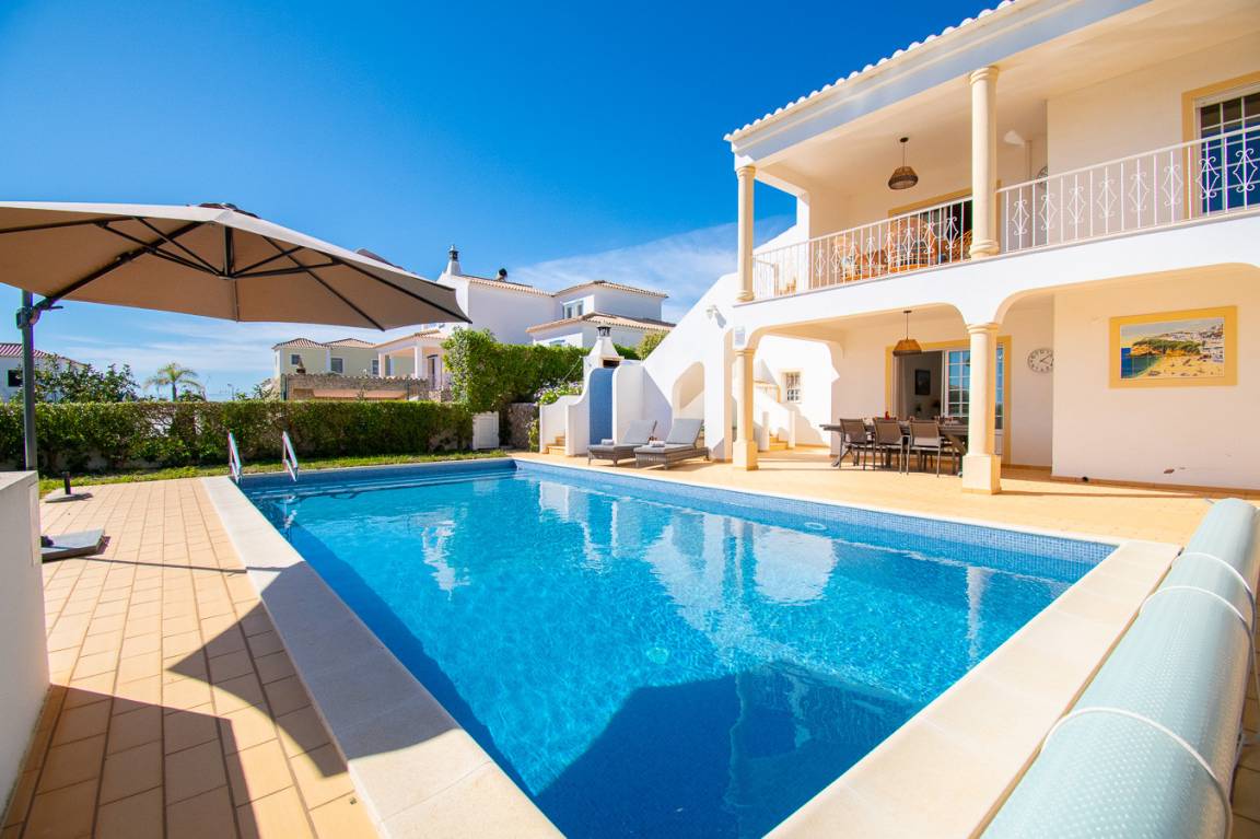 100 M² Villa ∙ 3 Bedrooms ∙ 6 Guests - Porches