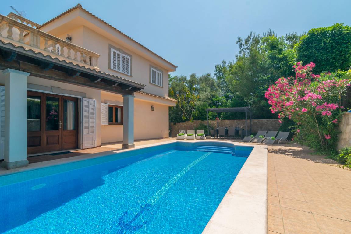 334 M² Villa ∙ 4 Slaapkamers ∙ 8 Gasten - Son Serra de Marina