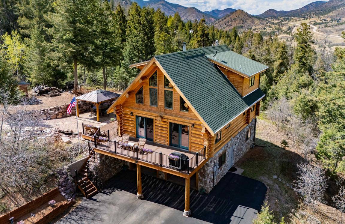 Apartment ∙ 4 Bedrooms ∙ 9 Guests - Woodland Park, CO