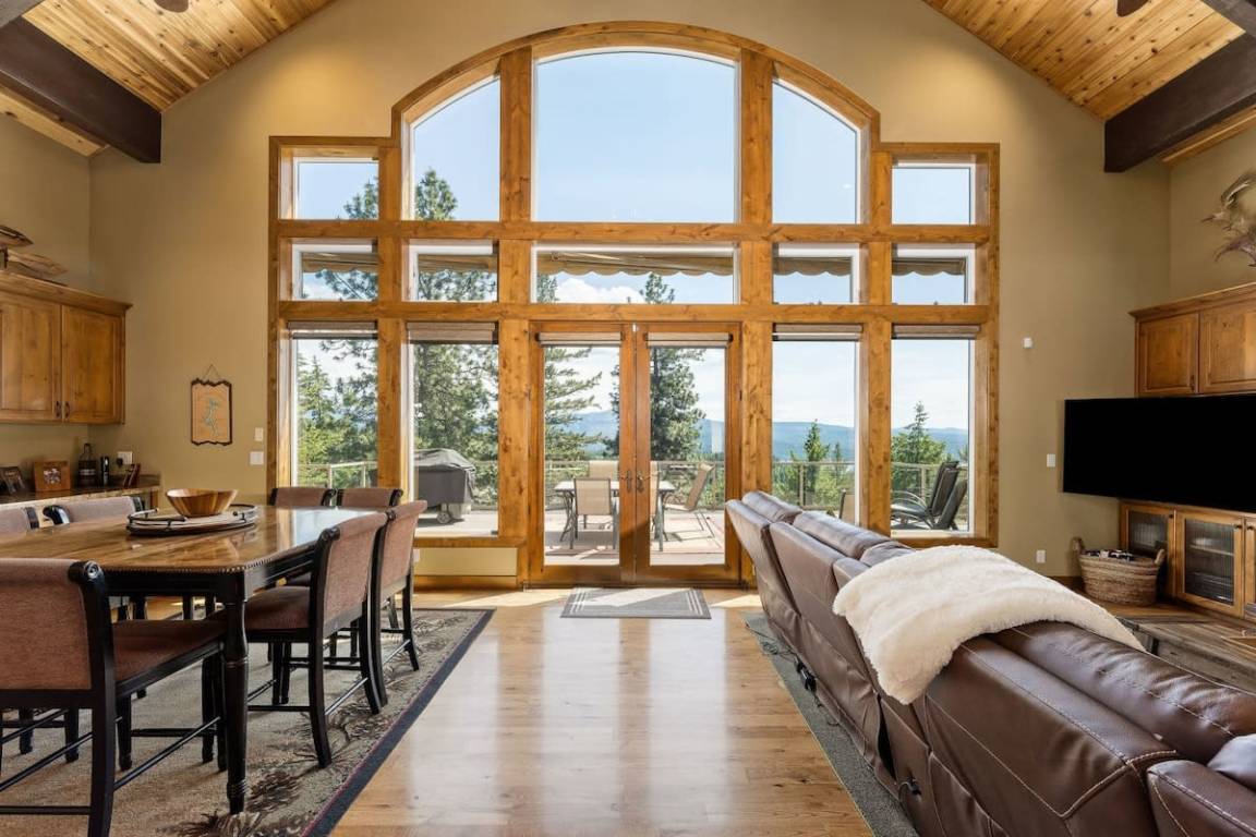 405 M² House ∙ 5 Bedrooms ∙ 14 Guests - Coeur d'Alene, ID
