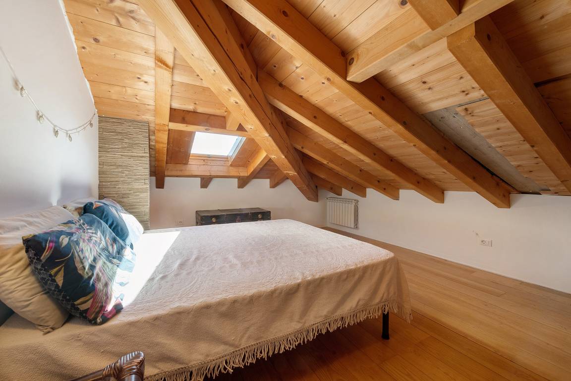 100 M² Apartment ∙ 3 Bedrooms ∙ 6 Guests - Gardone Riviera