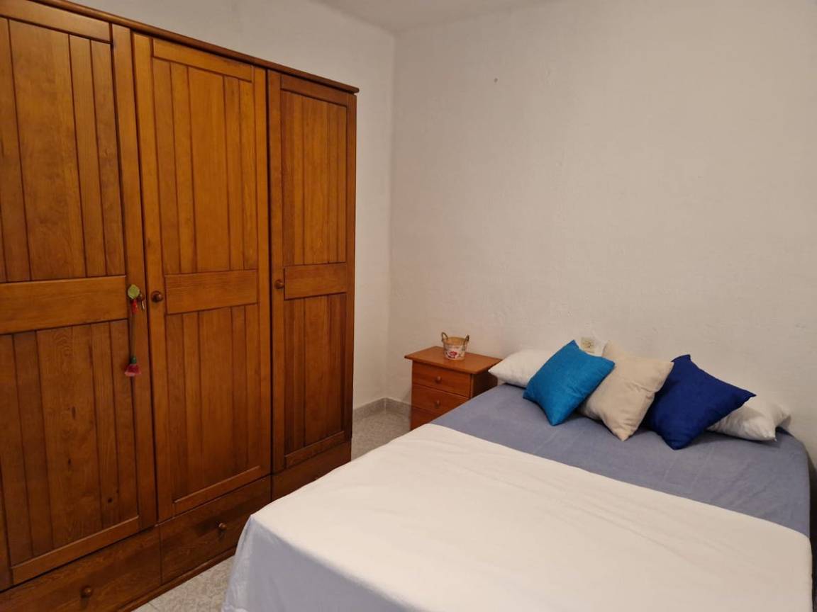 100 M² Apartamento ∙ 3 Habitaciones ∙ 5 Huéspedes - Moncada