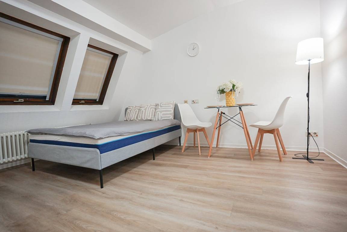 27 M² Apartment ∙ 1 Bedroom ∙ 2 Guests - Sindelfingen