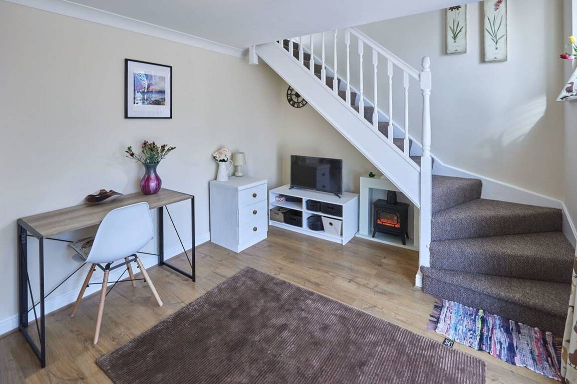 House ∙ 2 Bedrooms ∙ 4 Guests - Teesside University