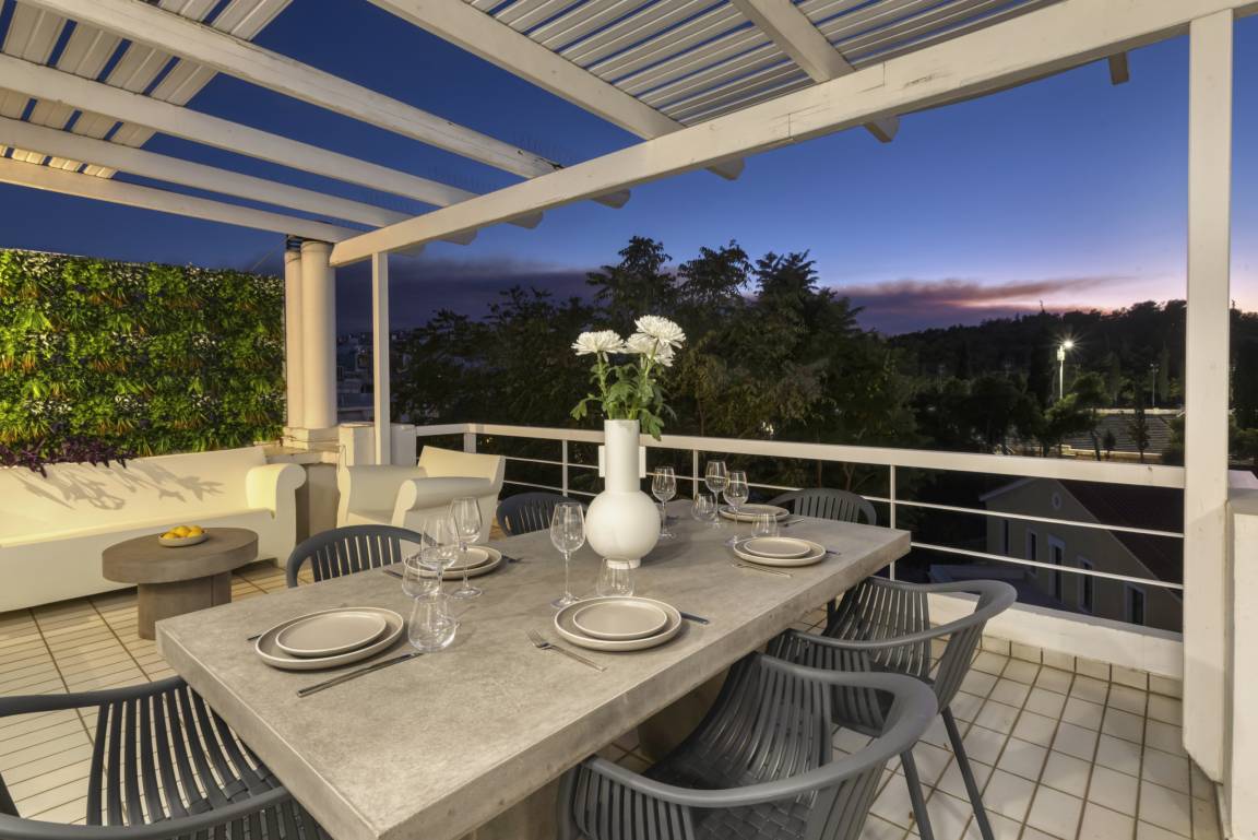 300 M² House ∙ 4 Bedrooms ∙ 6 Guests - Athens