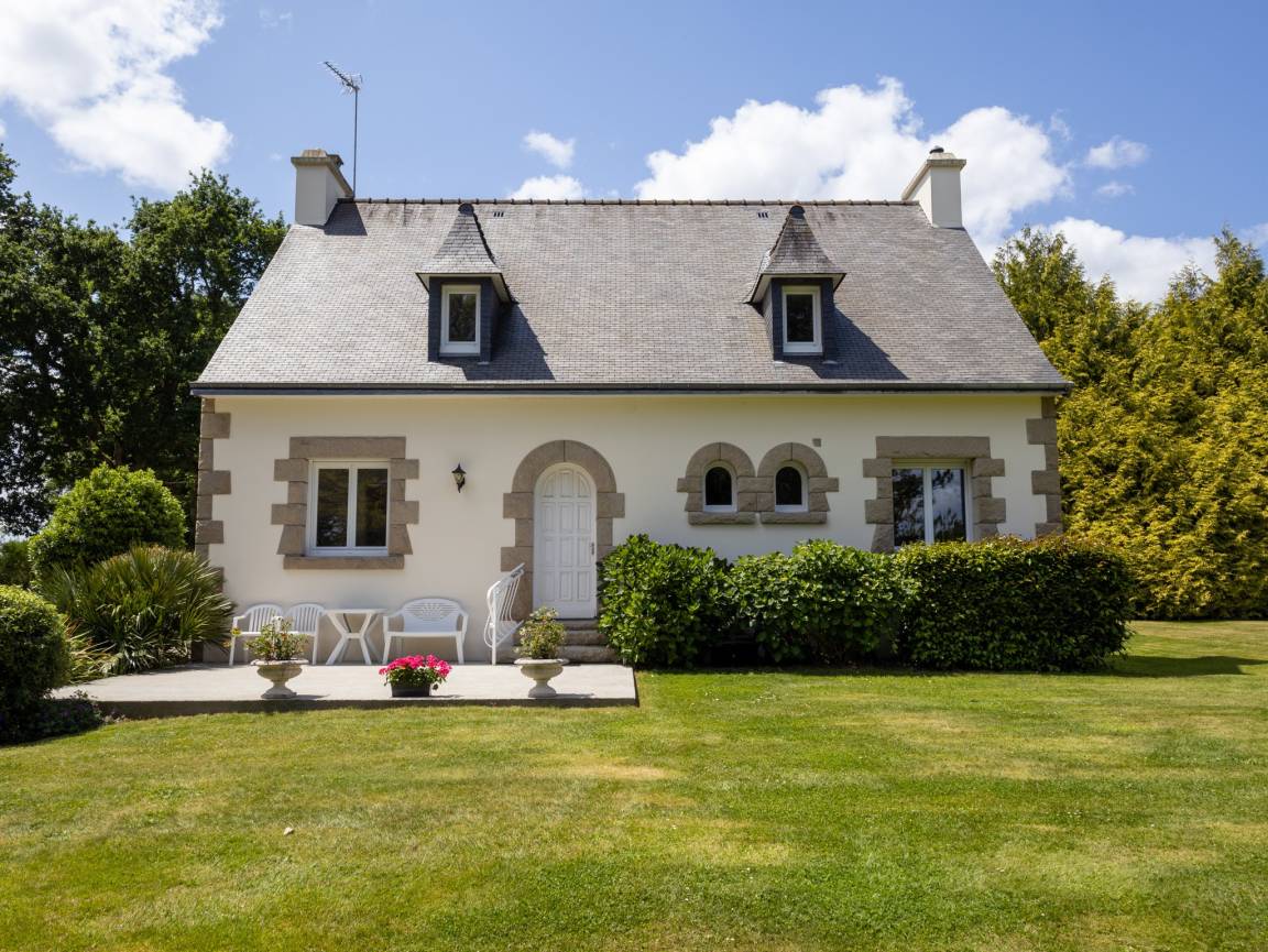 140 M² Maison De Vacances ∙ 3 Chambres ∙ 6 Personnes - Guingamp