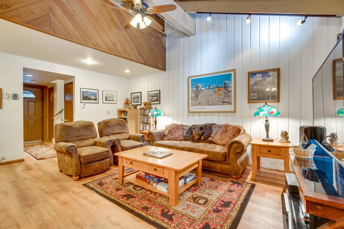 92 M² Apartment ∙ 1 Bedroom ∙ 6 Guests - Mammoth Lakes, CA