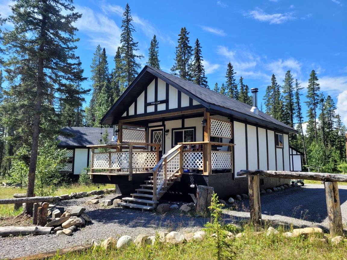 House ∙ 1 Bedroom ∙ 4 Guests - Banff National Park