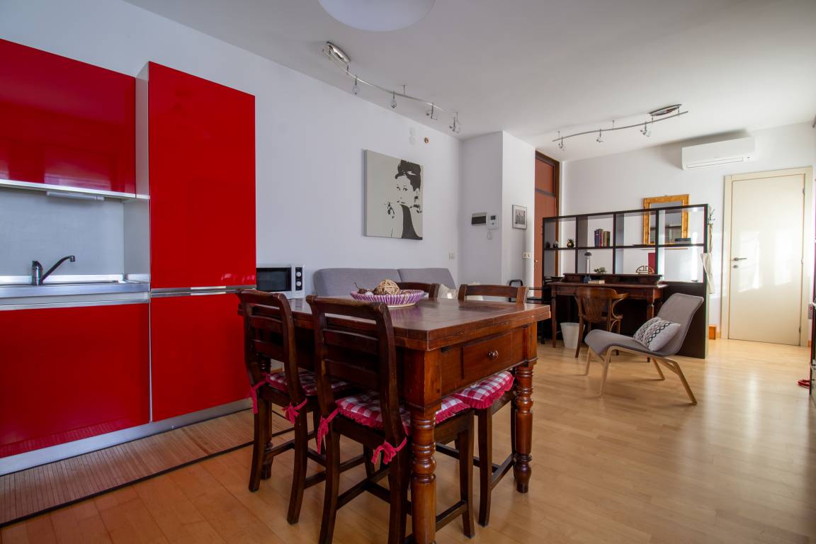 56 M² Apartment ∙ 1 Bedroom ∙ 2 Guests - Udine