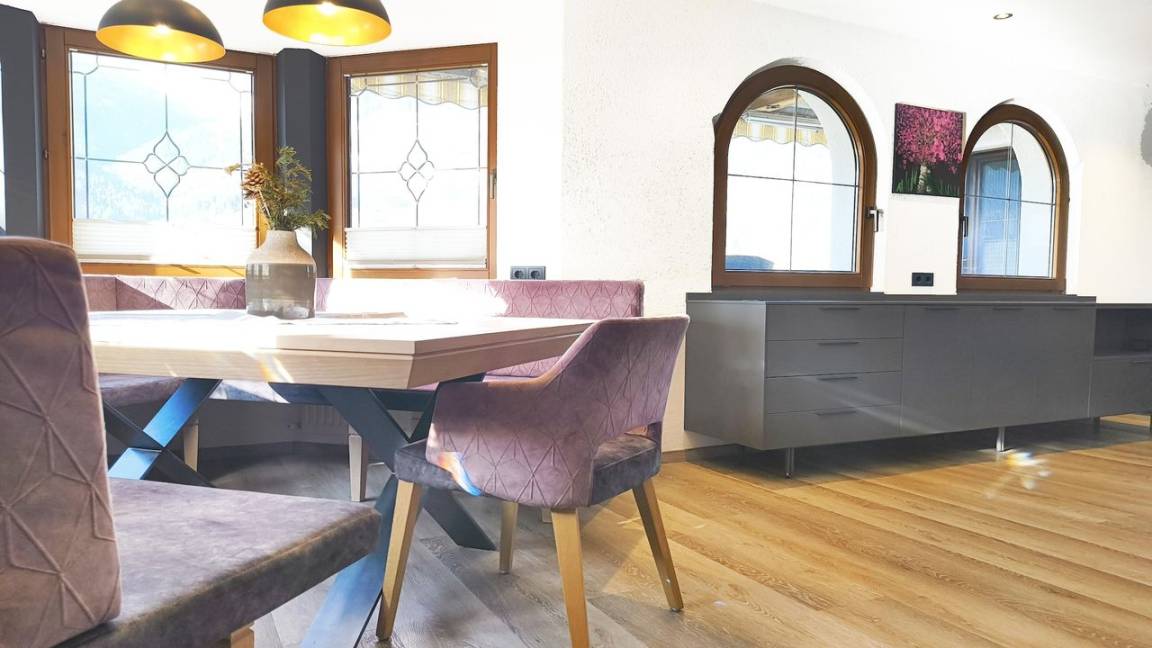 140 M² Maison De Vacances ∙ 4 Chambres ∙ 8 Personnes - Mayrhofen