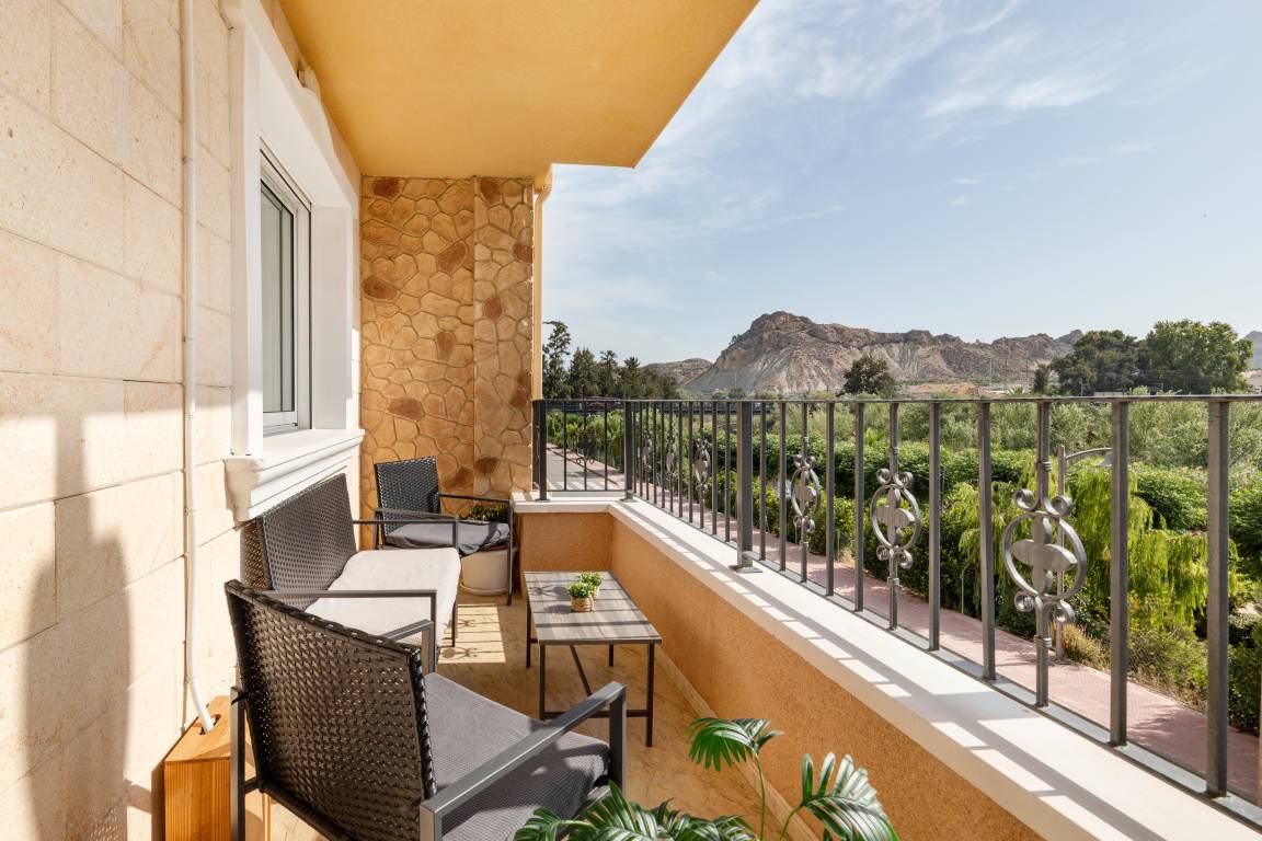 110 M² Apartamento ∙ 3 Quartos ∙ 6 Hóspedes - Archena