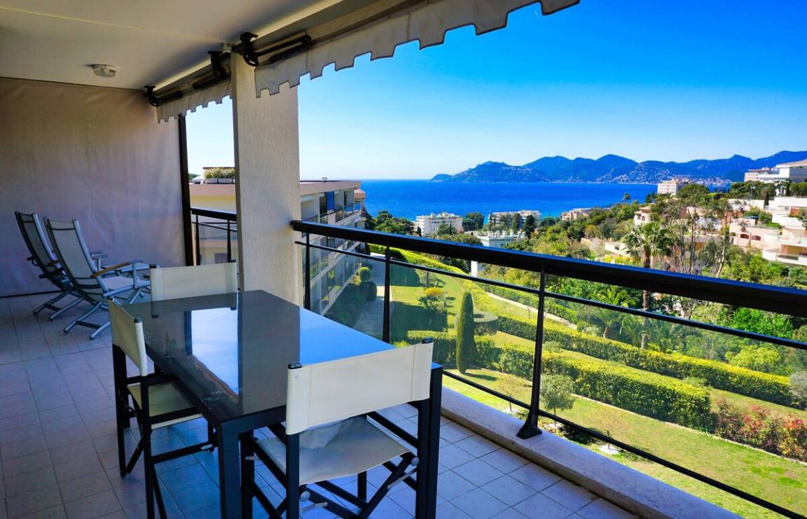 100 M² Appartement ∙ 2 Chambres ∙ 4 Personnes - Pégomas