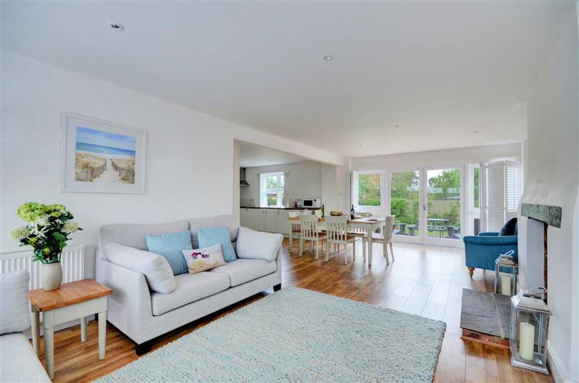 Cottage ∙ 4 Bedrooms ∙ 6 Guests - Burnham Market