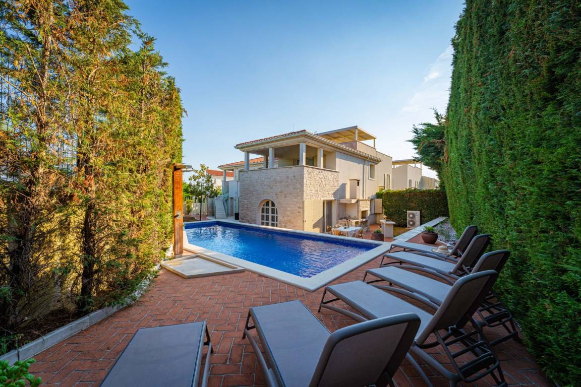 178 M² Villa ∙ 3 Slaapkamers ∙ 6 Gasten - Novigrad