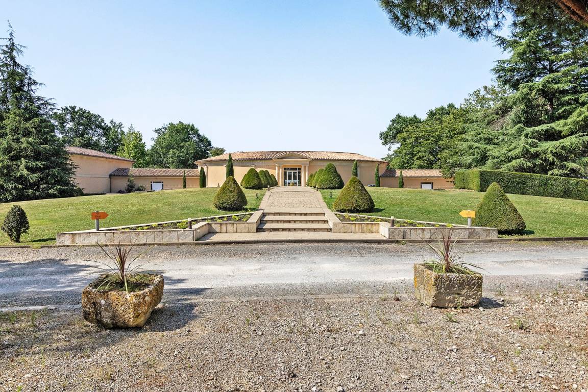 250 M² Maison De Vacances ∙ 4 Chambres ∙ 9 Personnes - Libourne
