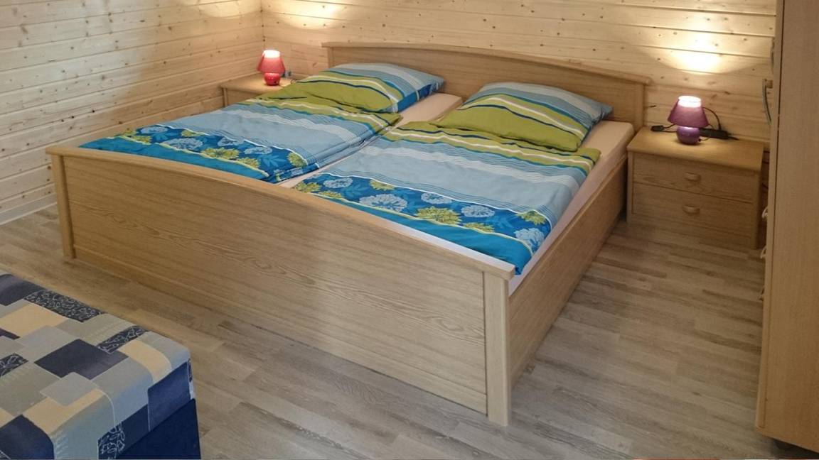 Leirintä ∙ 4 Vierasta - Wissen