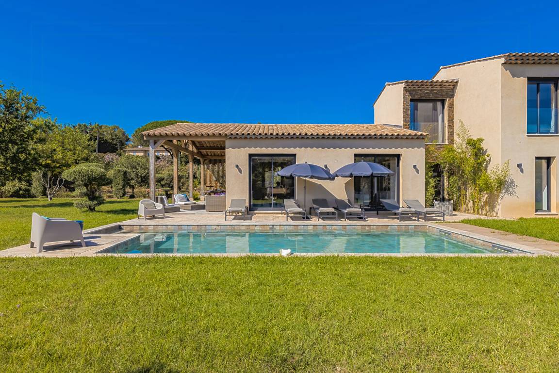 225 M² Maison De Vacances ∙ 5 Chambres ∙ 10 Personnes - Saint-Tropez