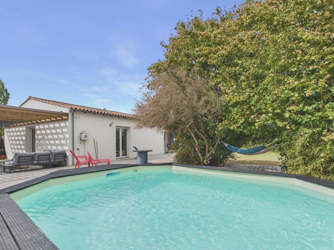 80 M² House ∙ 2 Bedrooms ∙ 6 Guests - Angles