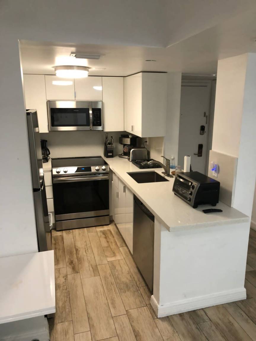 84 M² Hotel ∙ 2 Bedrooms ∙ 9 Guests - South Beach, FL