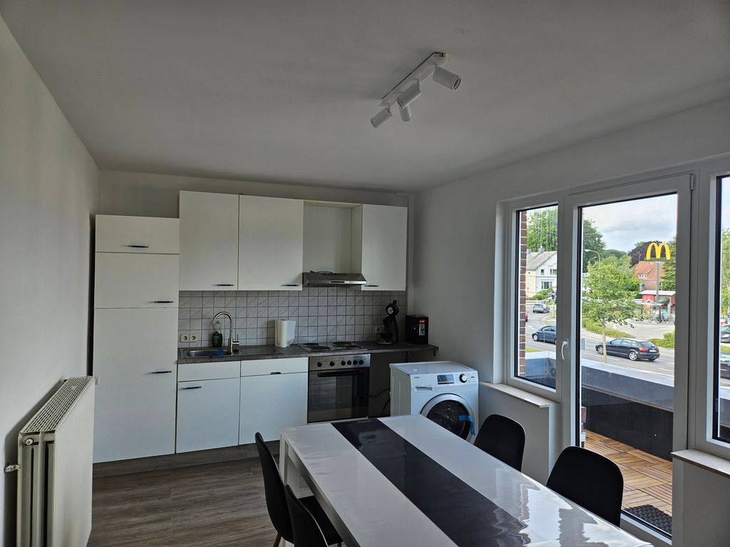 80 M² Apartamento ∙ 2 Habitaciones ∙ 4 Huéspedes - Leer