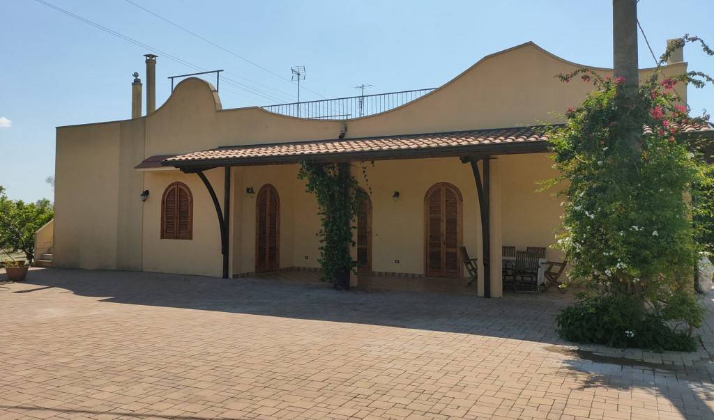 120 M² Villa ∙ 3 Chambres ∙ 6 Personnes - Parabita